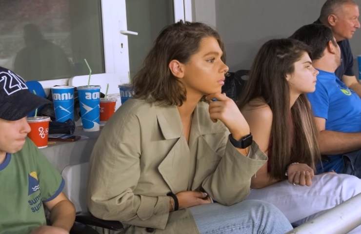 Avete visto quanto è bella la fidanzata di Kvaratskhelia? Eccola | VIDEO