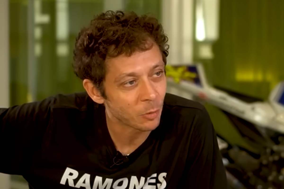 Valentino Rossi, l'annuncio devasta Bagnaia: che botta - SportItalia.it